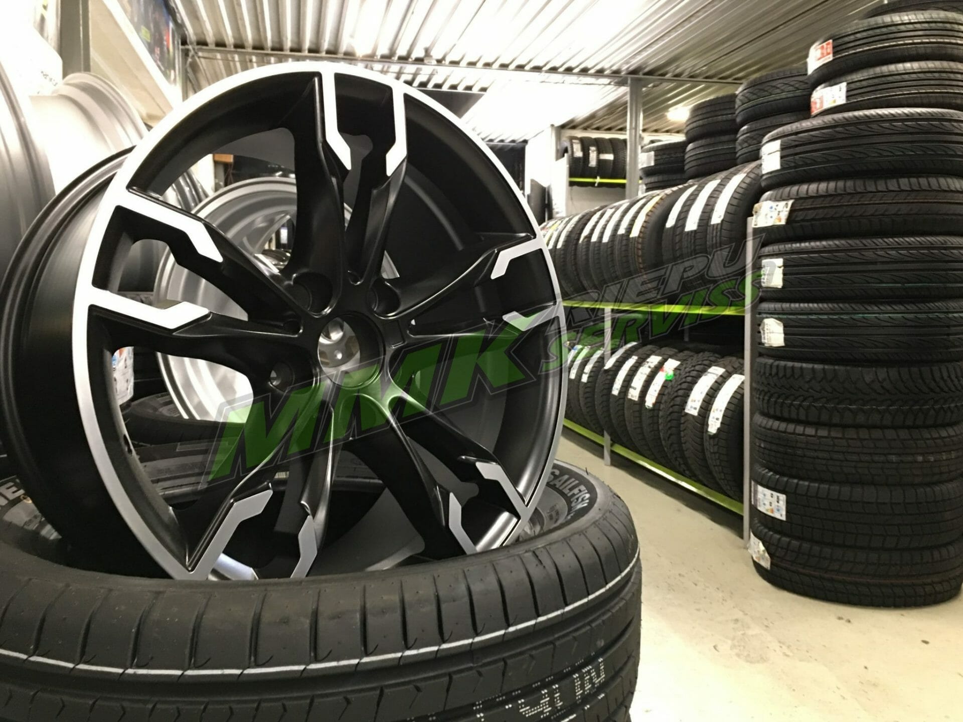 MMK JAUNI LIETIE AUTO DISKI PLAŠĀ KLĀSTĀ ! • MMK Riepas