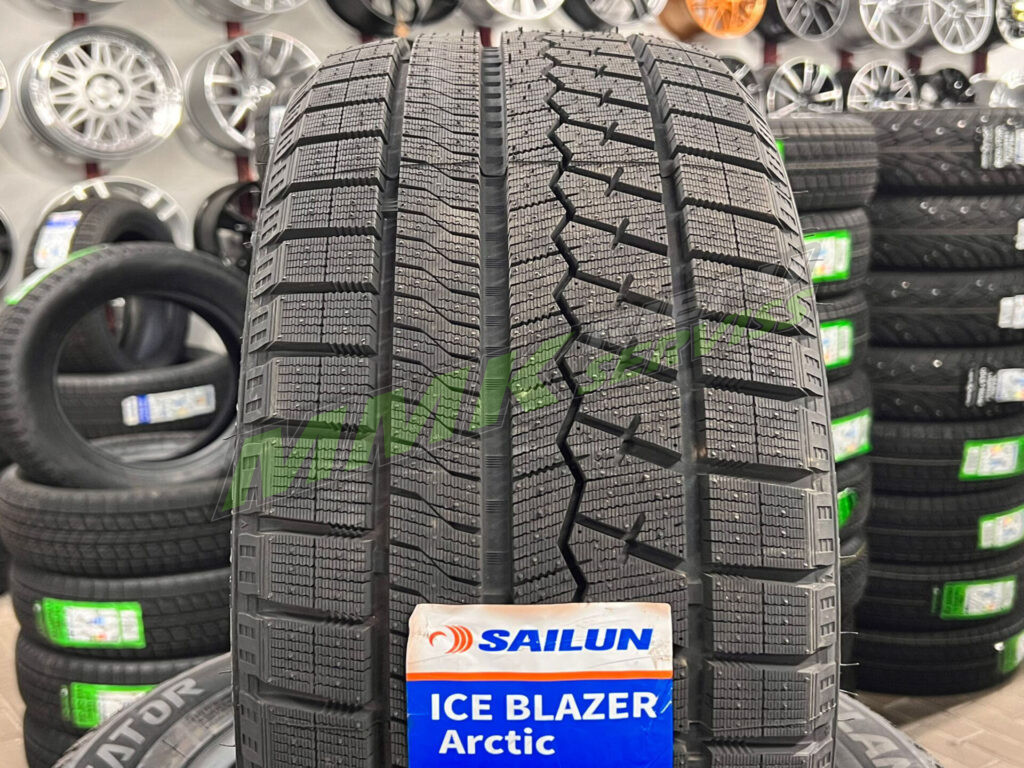 215/55R17 Sailun Ice Blazer Arctic 94H • MMK Riepas