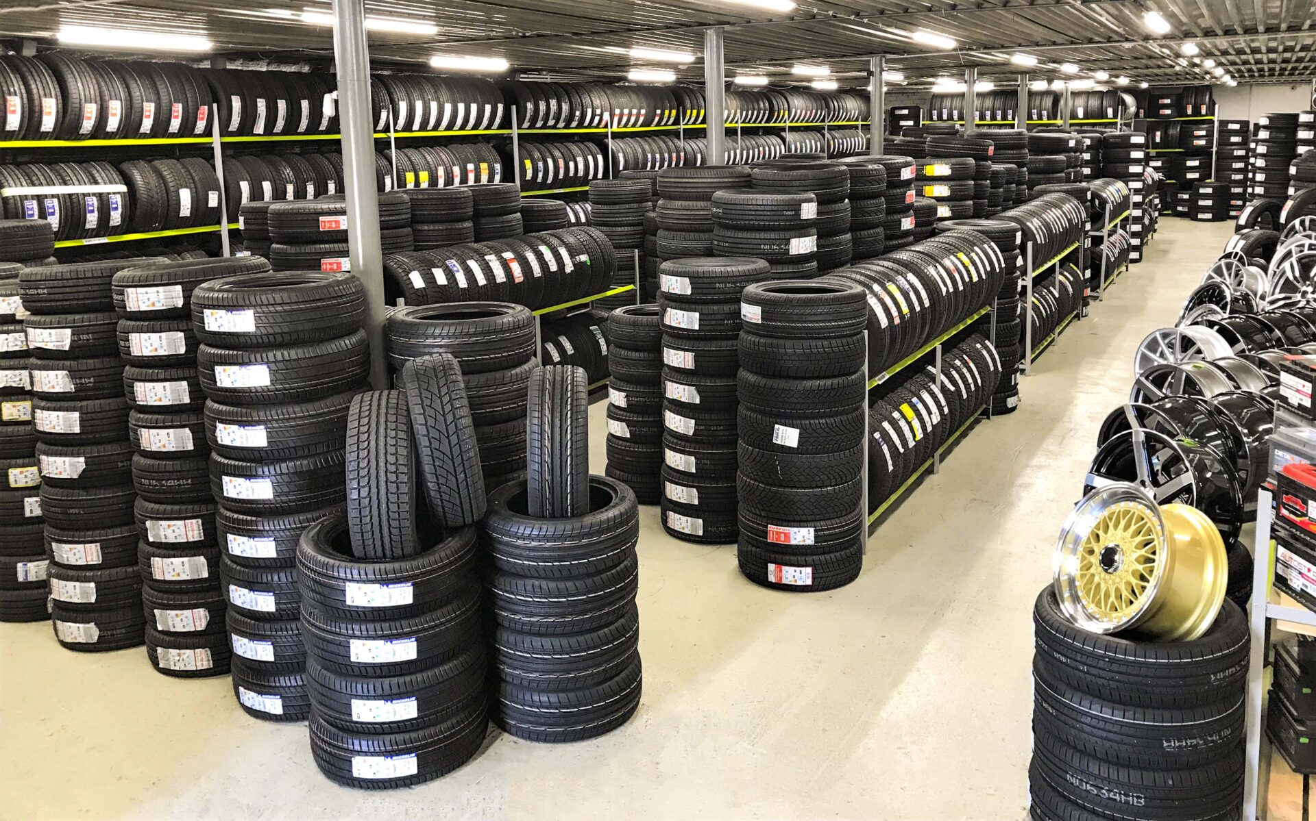 10.5/33 R15 mud terrain riepas