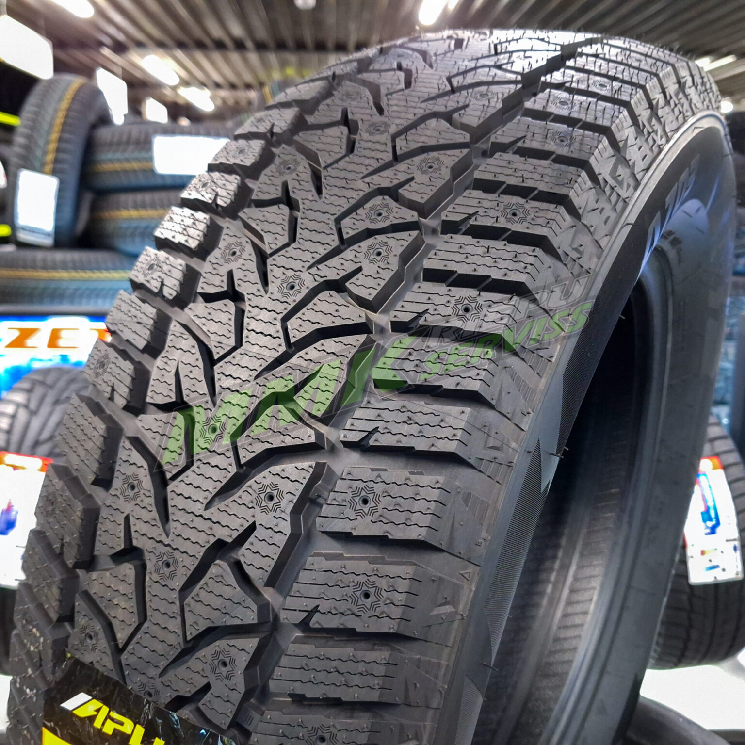 225/55R17 Aplus A703 101H XL • MMK Riepas