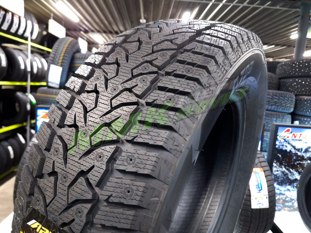 235/65R16C Aplus A703 121/119R 12PR • MMK Riepas