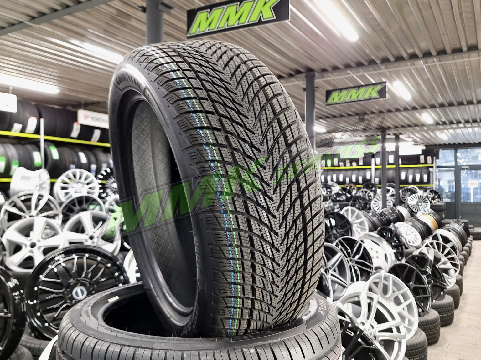 215/65R17 Goodyear UltraGrip Performance 3 99H (+) • MMK Riepas