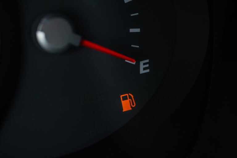Auto paneļa simboli – skaidrojums un nepieciešamā rīcība